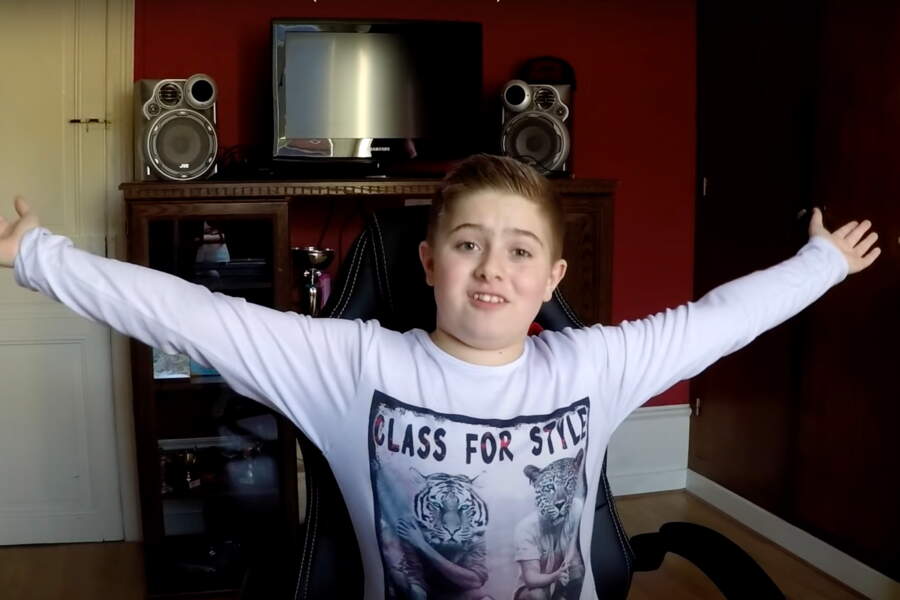 Michou : l'évolution physique du Youtubeur de ses 13 ans à maintenant ...