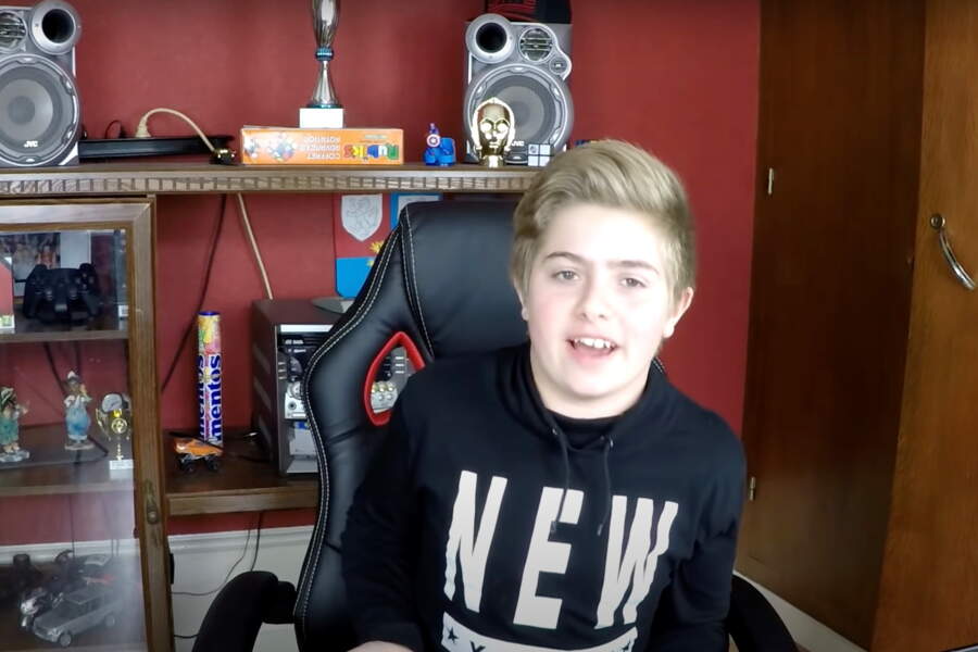 Michou : l'évolution physique du Youtubeur de ses 13 ans à maintenant ...