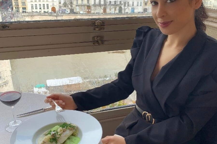 Lydie Harrouche : les plus belles photos instagram de la journaliste - Télé 2 Semaines