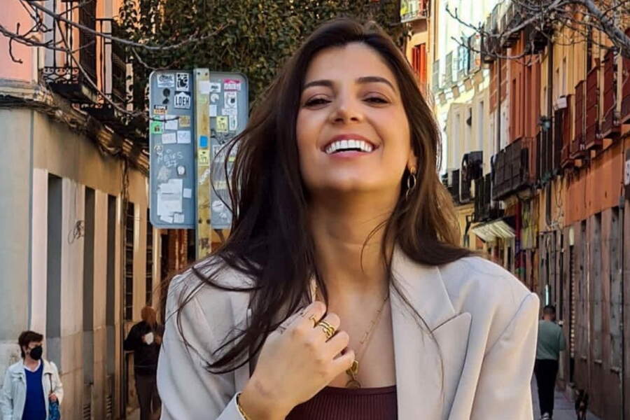 Séverine Parlakou : les plus belles photos Instagram de la nouvelle chroniqueuse de La Chaîne L ...