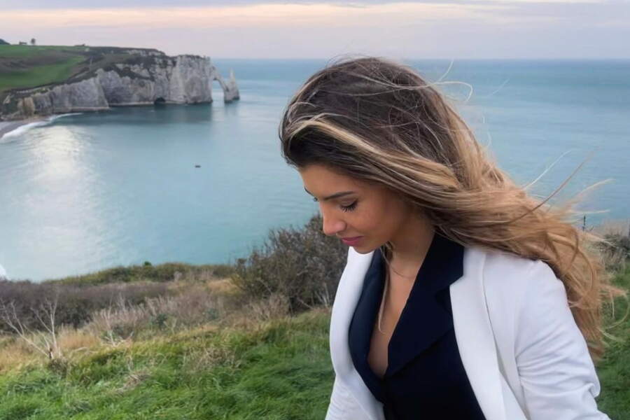 Noémie Wira : les plus belles photos Instagram de la journaliste - Télé 2 Semaines